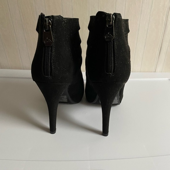 Fergalicious | Shoes | Fergalicious By Fergie Shoes Black Us Size 9m ...
